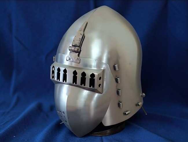 Bascinet Klappvisor from the Bavarian army museum. XIV-XV A.D. - TRUE ...