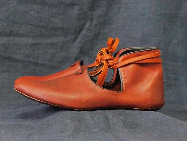 Byzantine shoes. V-XII century AD. - TRUE HISTORY SHOP | ARMOUR, HELMET ...