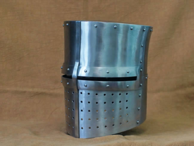Great helm from Austrian private collection. XIII AD. - TRUE HISTORY ...