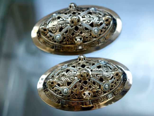Turtle fibulas (pair). Birka / Bj563, type Р51, X century AD. - TRUE ...