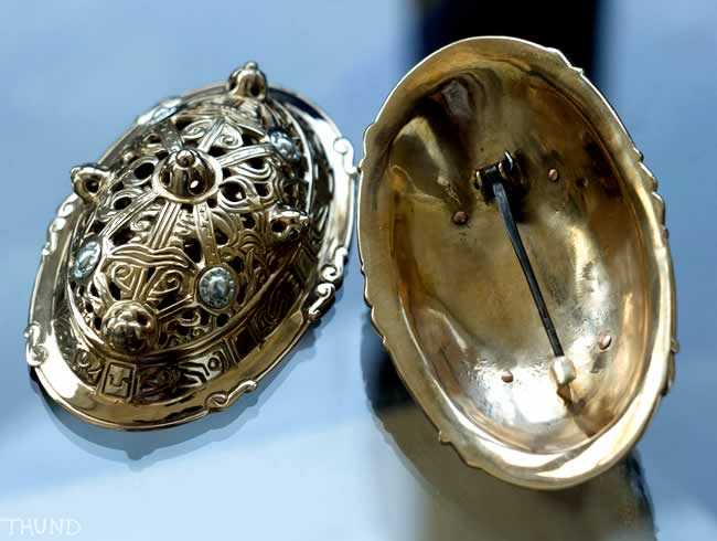 Turtle fibulas (pair). Birka / Bj735, type P51B, X century AD. - TRUE ...