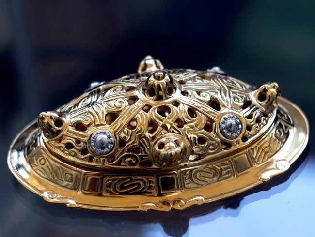 Turtle fibulas (pair). Birka / Bj735, type P51B, X century AD. - TRUE ...
